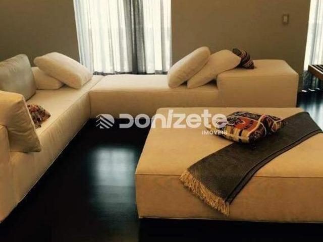 Apartamento residencial de alto padrão em Santo André, Centro — 3 suítes, 7 vagas, frente