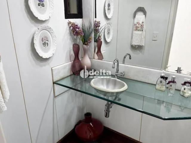 Apartamento residencial disponível para venda no bairro Fundinho em Uberlândia MG