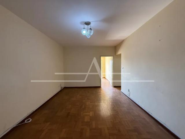 Apartamento amplo com 3 quartos no Edifício Stella Maris Centro