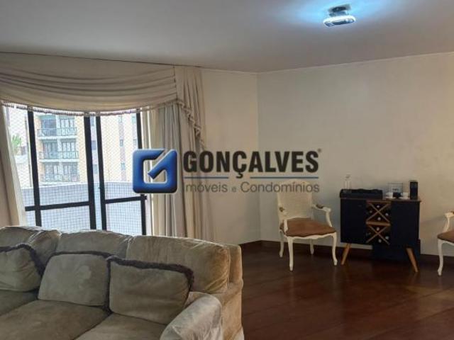 Apartamento Residencial Frente no Centro de São Caetano do Sul | 4 Quartos, 3 Suítes