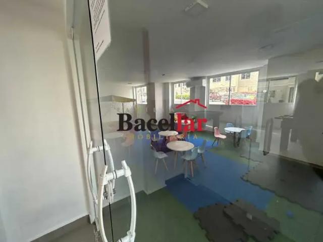 Apartamento: / Residencial / Água Santa