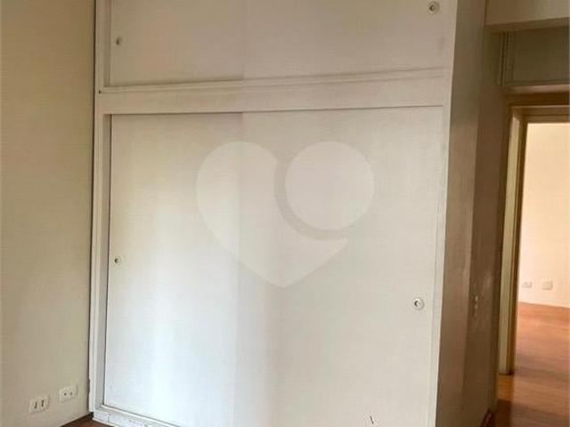 Apartamento Residencial ITAIM BIBI Área Útil: 99 m² Área Total: 130 m²