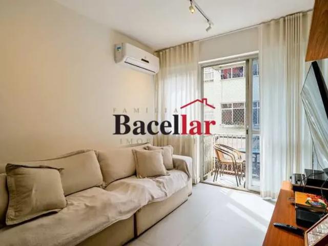 Apartamento: / Residencial / Lagoa