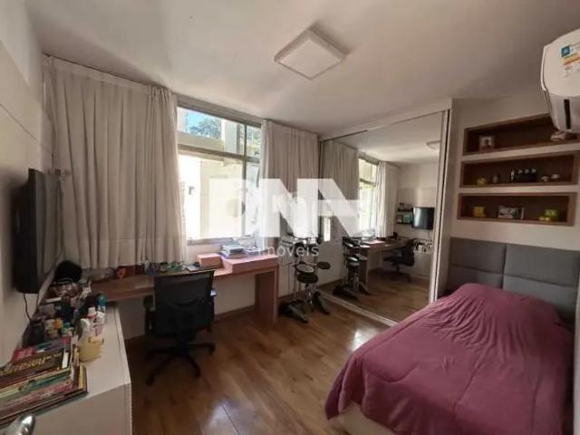 Apartamento: / Residencial / Lagoa