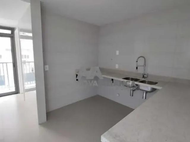 Apartamento: / Residencial / Lagoa