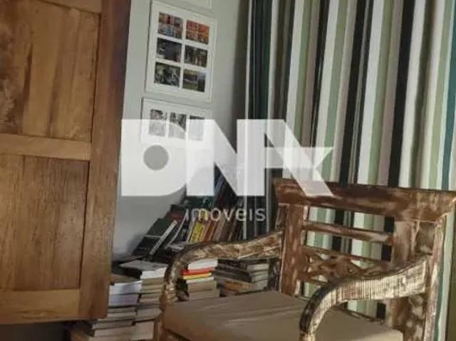 Apartamento: / Residencial / Leblon