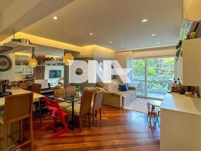 Apartamento: / Residencial / Leblon