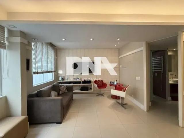 Apartamento: / Residencial / Leblon