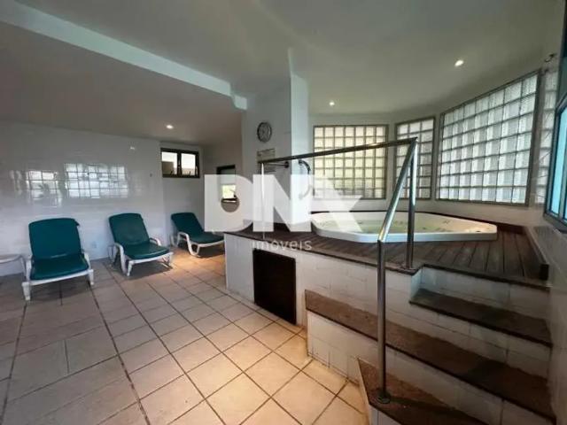 Apartamento: / Residencial / Leblon