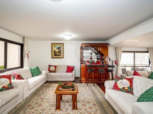Apartamento Residencial no Batel