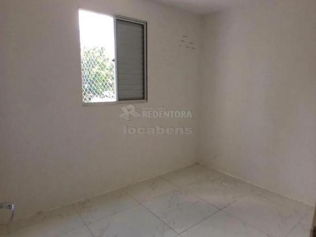 Apartamento Residencial para Venda com 02 Dormitórios no bairro Loteamento Clube V