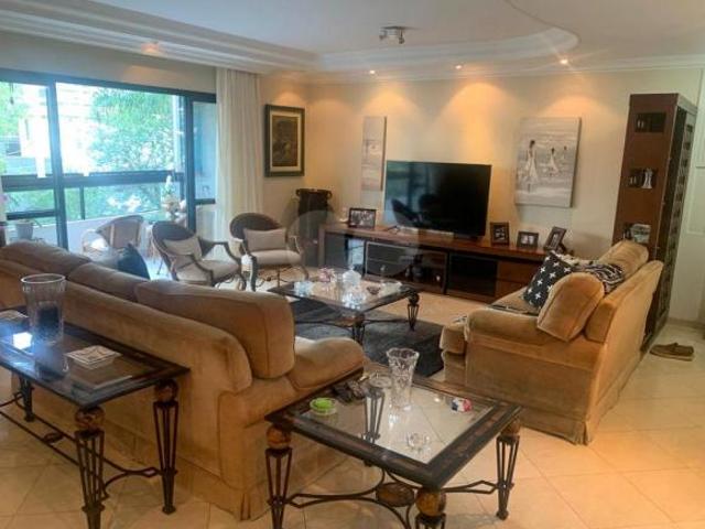 Apartamento Residencial PERDIZES Área Útil: 153 m²
