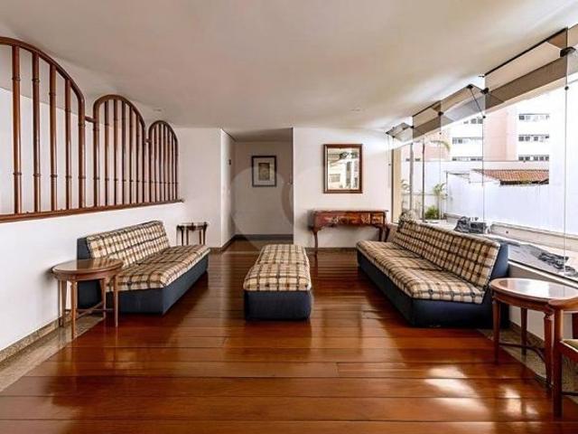 Apartamento Residencial PINHEIROS Área Útil: 155 m² Área Total: 155 m²