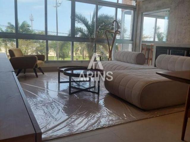 Apartamento Retrofit Frente Mar com 3 Suítes na Pompéia – Santos
