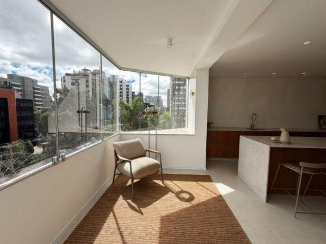 Apartamento Retrofit no Batel com 3 suítes, 181 m² Face Norte Ed. San Sebastian