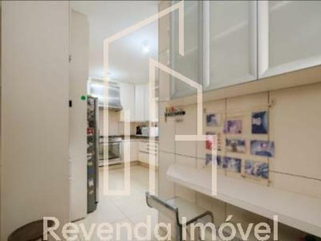 Apartamento Santa Cecília com 4 dormitórios sendo 2 suites, 3 vagas, 270m
