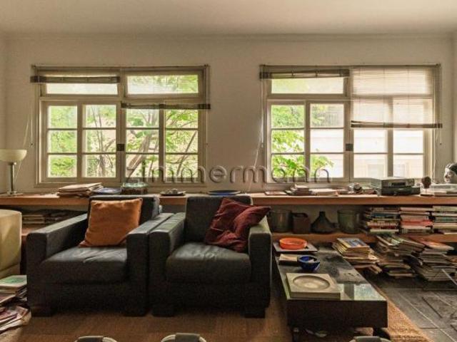 APARTAMENTO SANTA CECILIA 2 DORMITÓRIOS