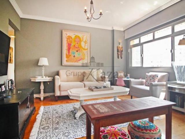 Apartamento Santa Cecília 2 Dormitórios 90m²