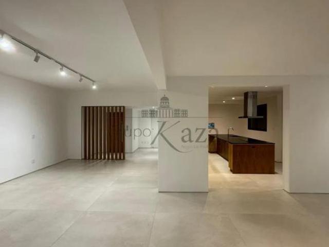 Apartamento Santos Boqueirão 4 Dormitórios 250m²