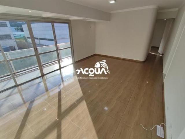 Apartamento sacada 4 dormitorios Enseada Guaruja