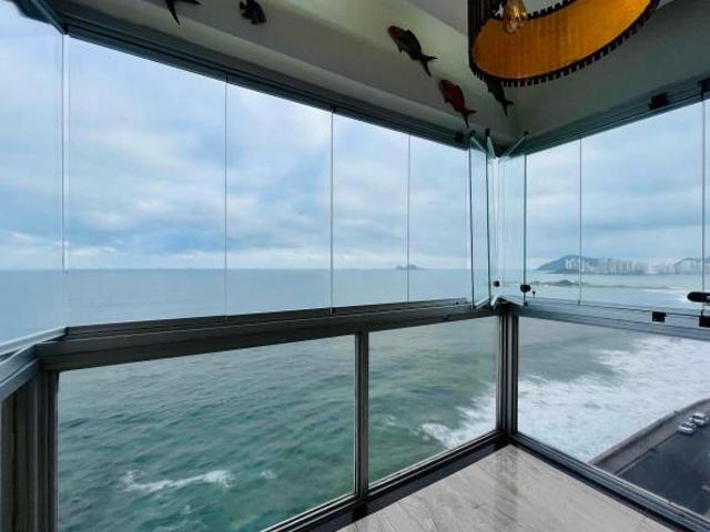 Apartamento Sacada com Vista mar, 3 Dormitórios, 3 Suites à Venda na Pitangue.