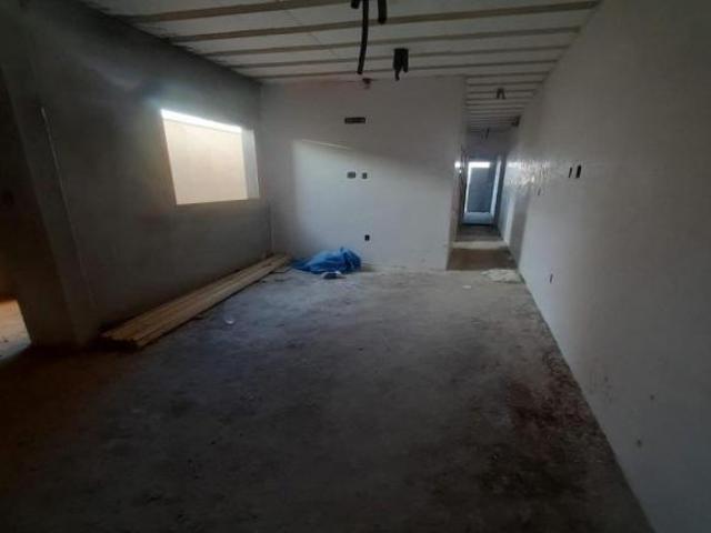 Apartamento sem condomínio com 3 dormitórios e com 2 vagas de garagem