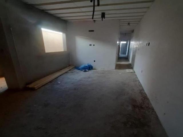 Apartamento sem condomínio com 3 dormitórios e com 2 vagas de garagem