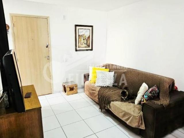 APARTAMENTO SEMI MOBILIADO