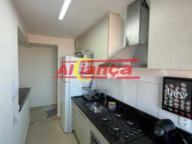 APARTAMENTO SEMI MOBILIADO