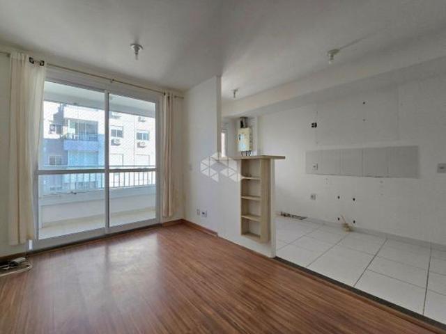 Apartamento Semi Mobiliado, 2 dormitórios, sendo uma suíte, 50,64 m² privativos, Bairro Humaitá, Po