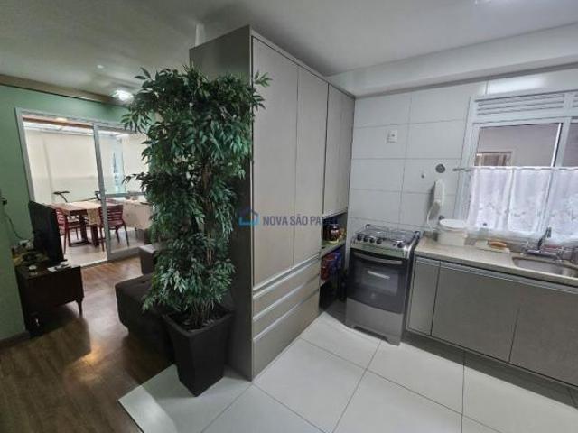 Apartamento semi mobiliado 2 quartos com varanda em Santo Amaro