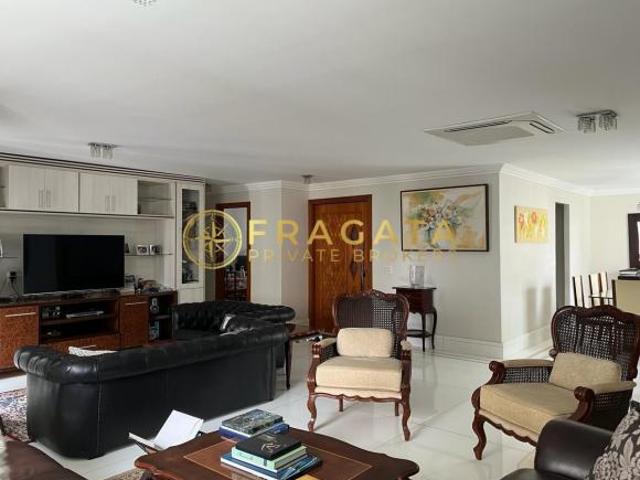 Apartamento semi mobiliado 3 dorm 1 suíte, 210 m², 2 vagas