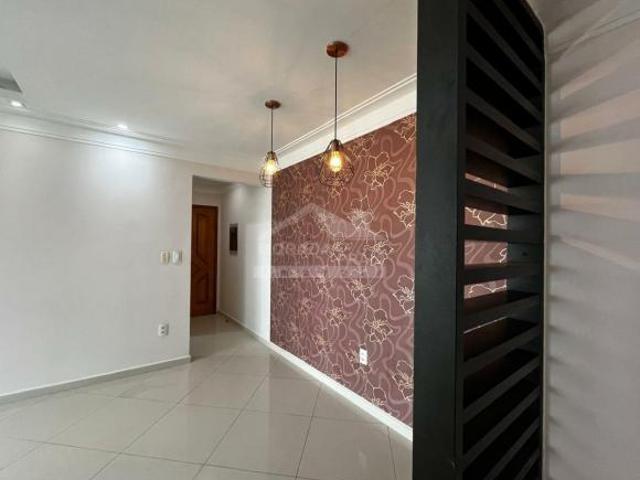 Apartamento semi mobiliado 3 dormitórios