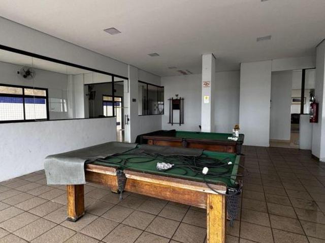 Apartamento semi mobiliado à venda na Guilhermina, em Praia Grande SP