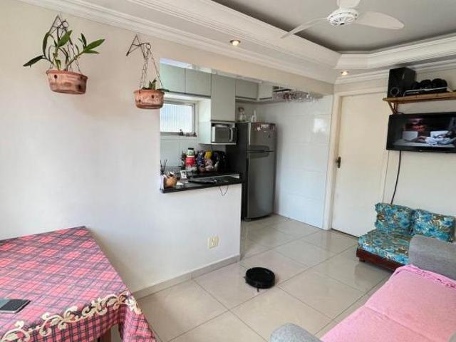 Apartamento semi mobiliado à venda na Guilhermina, em Praia Grande SP