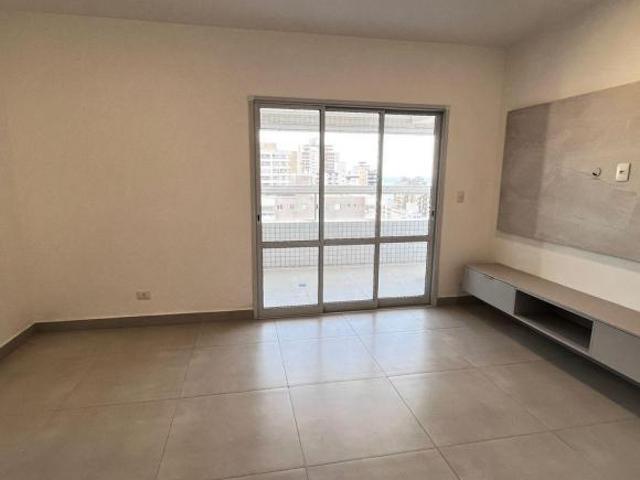 Apartamento semi mobiliado à venda no Canto do Forte, em Praia Grande SP