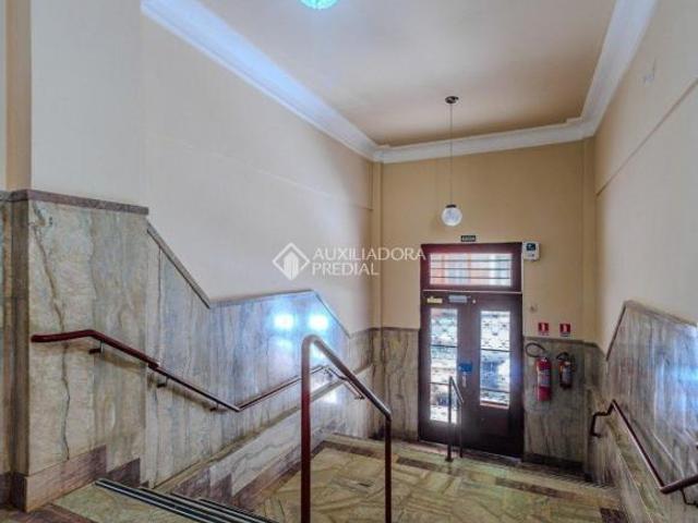 Apartamento Semi Mobiliado à Venda no Centro Histórico