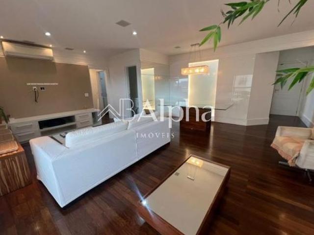 Apartamento semi mobiliado a venda no Condomínio Jardins de Tamboré em Santana de Parnaíba SP