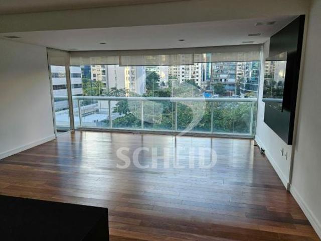 Apartamento semi mobiliado à Venda no Itaim Bibi com 93m², 1 dormitório suíte e 2 vagas