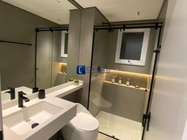 Apartamento Semi Mobiliado à Venda no Taquaral com 67m²