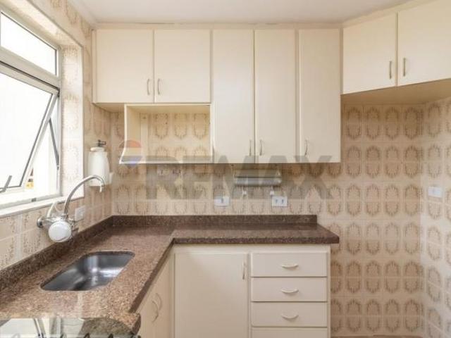 Apartamento semi mobiliado a venda no Vitória Regia II