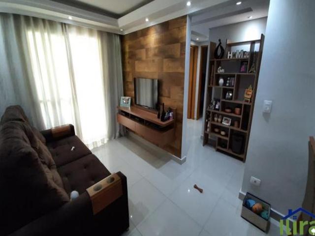 Apartamento Semi mobiliado à venda com 56 m², 2 quartos e 1 vaga de garagem livre