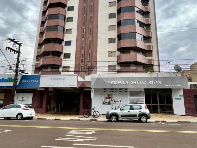 Apartamento semi mobiliado à venda e locação no Centro de Toledo