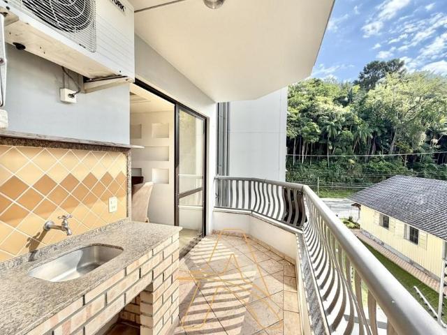 Apartamento Semi Mobiliado com 3 Dormitórios na Vila Nova