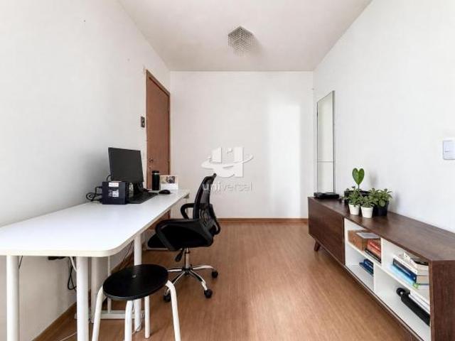 Apartamento Semi Mobiliado com 2 Quartos em Condomínio Clube no São Pedro