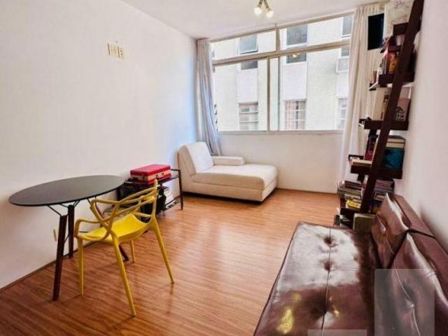 Apartamento semi mobiliado com 44 m2 em excelente localização, próximo ao Shopping Higienópolis