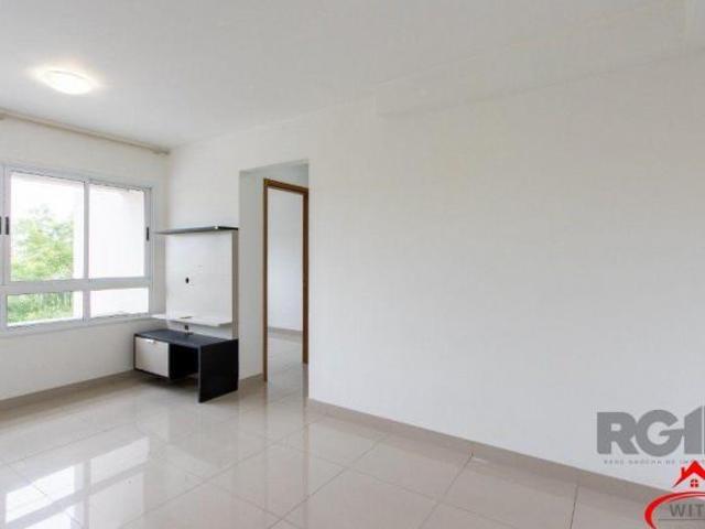 Apartamento semi mobiliado, com área privada de 50,95 M2
