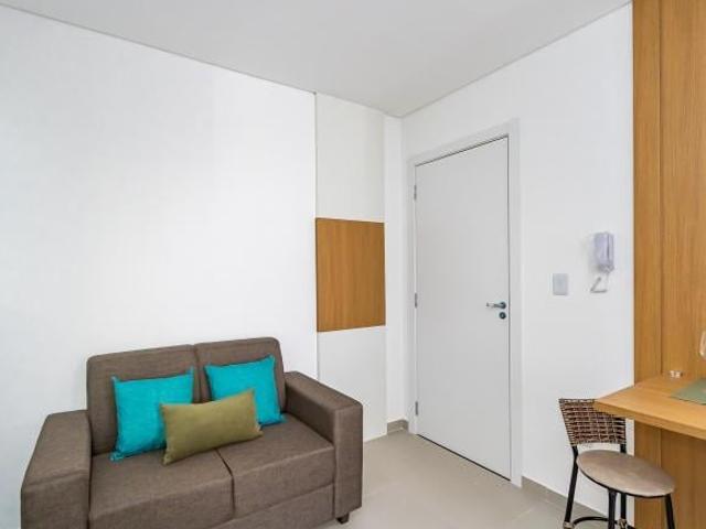 APARTAMENTO SEMI MOBILIADO DE 01 QUARTO NO BAIRRO CAJURU