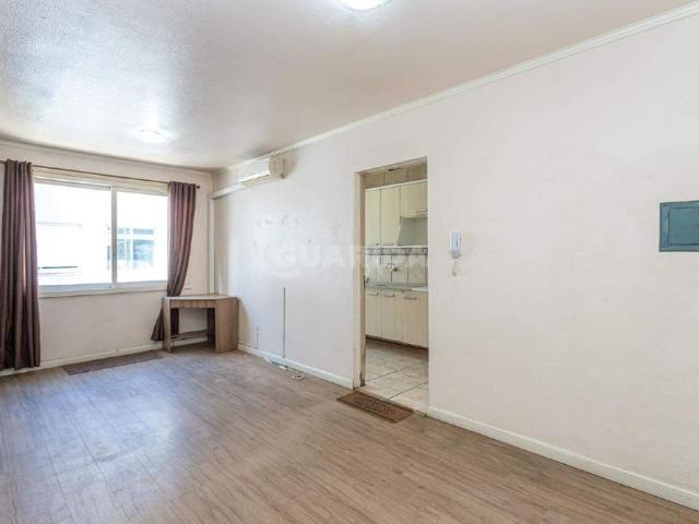 Apartamento semi mobiliado de 1 dormitório no bairro Tristeza. COD: 1750