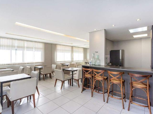 Apartamento semi mobiliado de 2 dormitórios e 1 vaga no bairro Humaitá COD: 18048